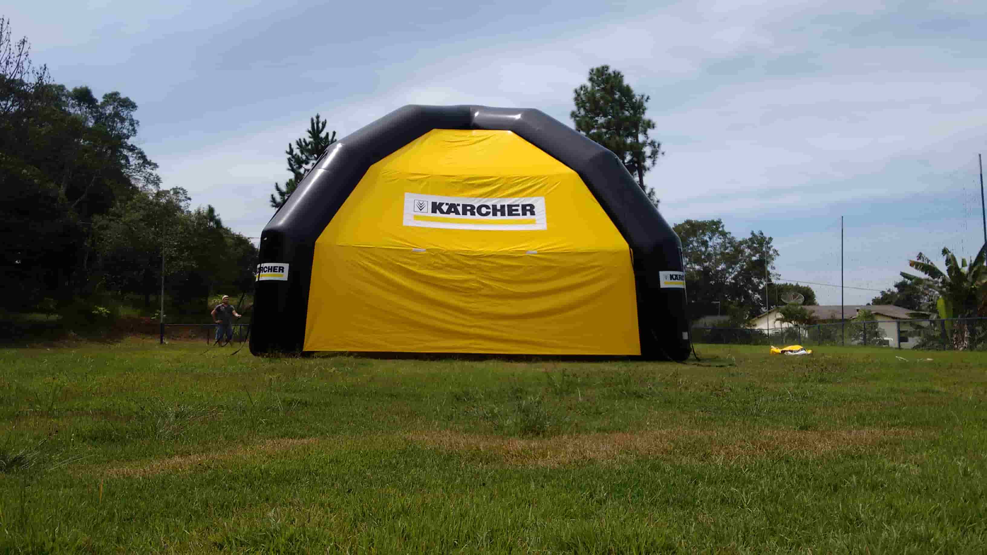 Tenda Inflável Karcher - Inflatex Balões - Infláveis Promocionais